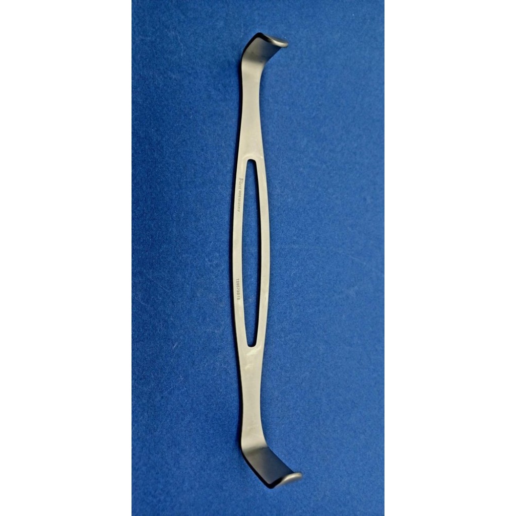 Medline MDS1813121F Army Navy Retractor – Pointe Medical
