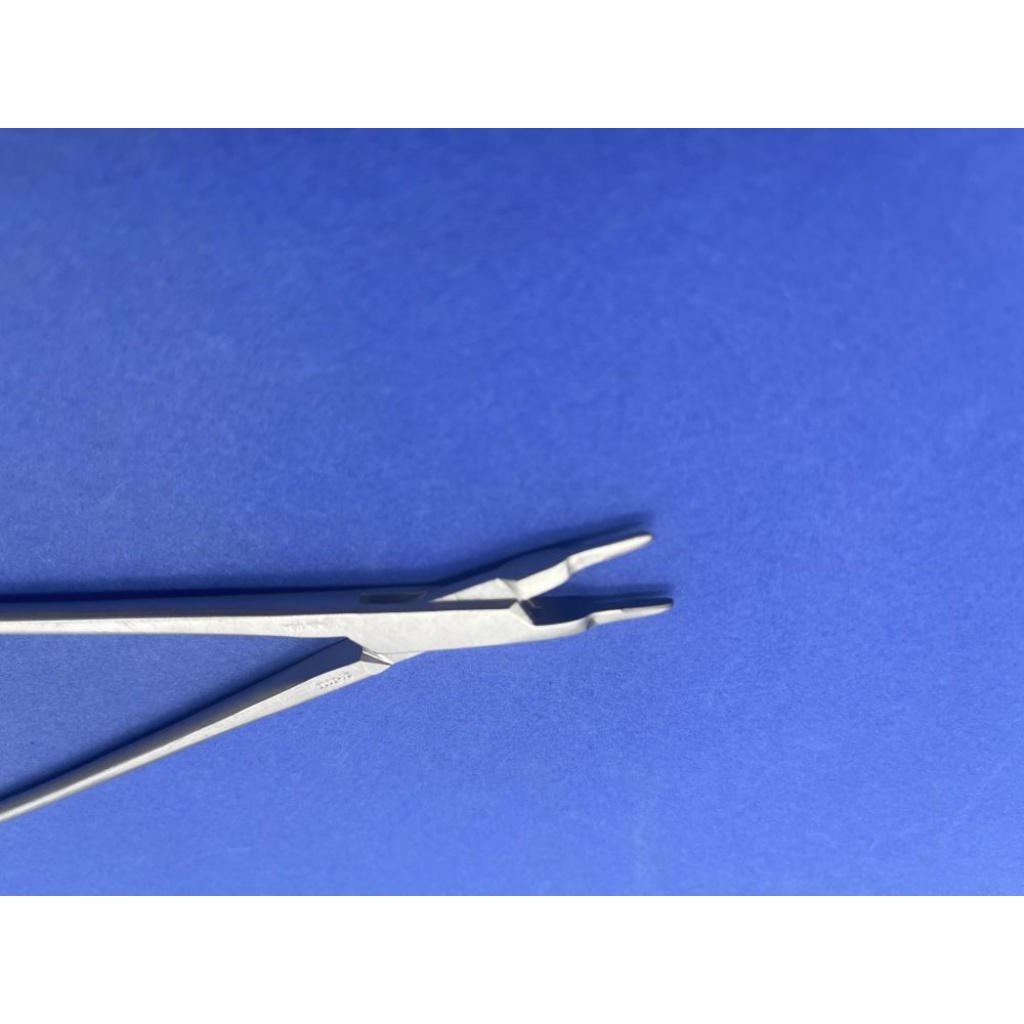 Codman 36-3005 Ryder Classic Plus Needle Holders – Pointe Medical
